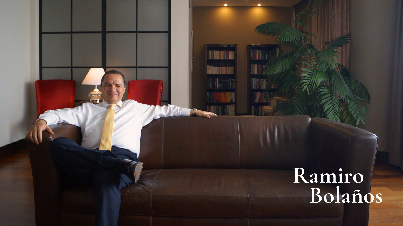 Phd. Ramiro Bolaños